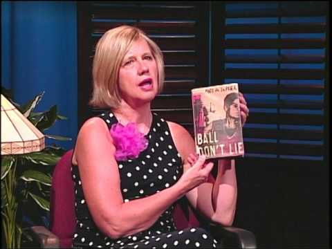 Books Alive! with Matt de la Pena - A Book And A Hug